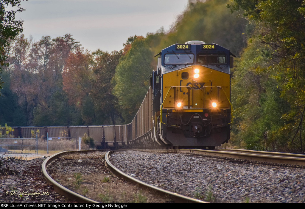 CSX 3024 / ES44AC-H is leading an empty coal train